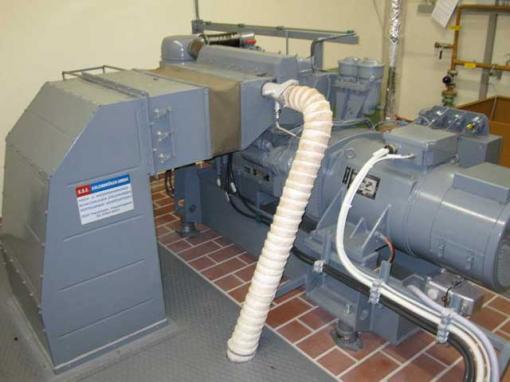40 kVA Strüver Elektroaggregat als Netzersatzanlage mit Deutz Motor F 5 ...
