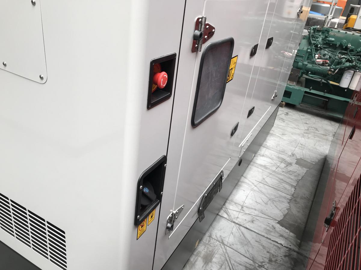 Super Silent Diesel Generator Set Stag 3A with FPT Engine 60 kVA