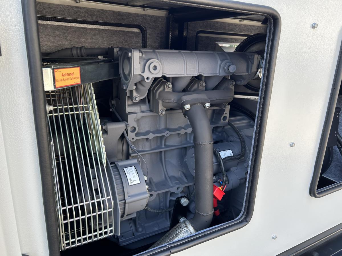 Diesel Stromgenerator 20 kVA mit Deutz Dieselmotor F 3 M 2011 ...